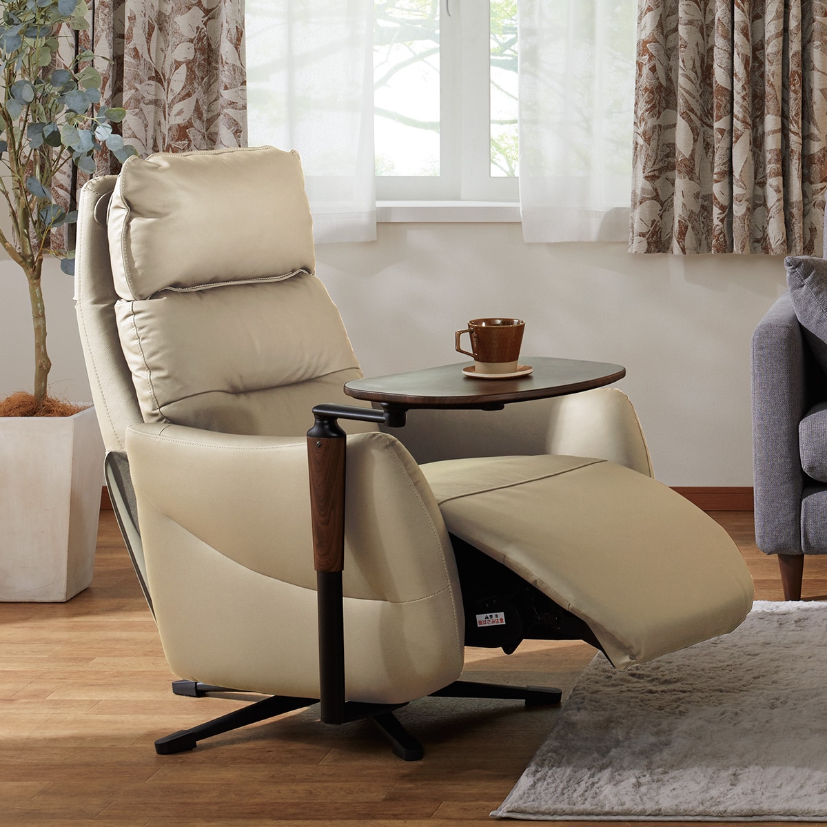 電動リクライニングパーソナルチェア+テーブルセット 本革(一部合成皮革)タイプ (LE01-3 2モーター ヒーター&送風 BE+LE01専用テーブル MBR) | ニトリネット【公式】 家具 ...